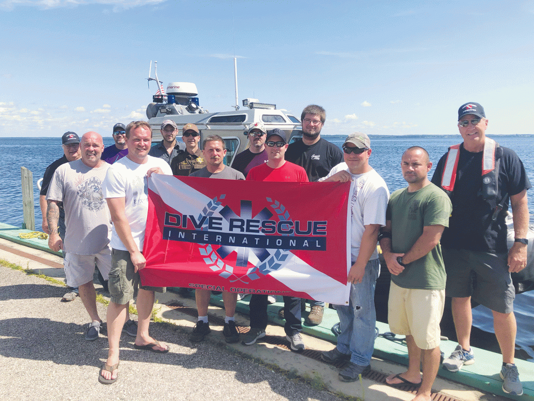 Divers get rescue training | News, Sports, Jobs - Daily Press